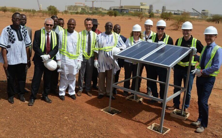 Burkina : Essakane se lance dans l’exploitation du soleil