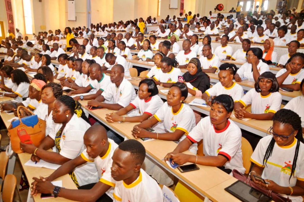 Formation de 400 volontaires nationaux : le Programme National de ...