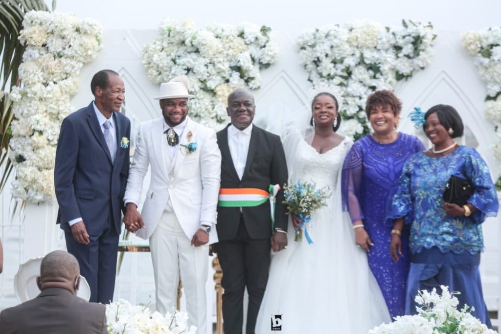 Côte d’Ivoire : Blaise Compaoré aperçu au mariage de sa filleule à Abidjan