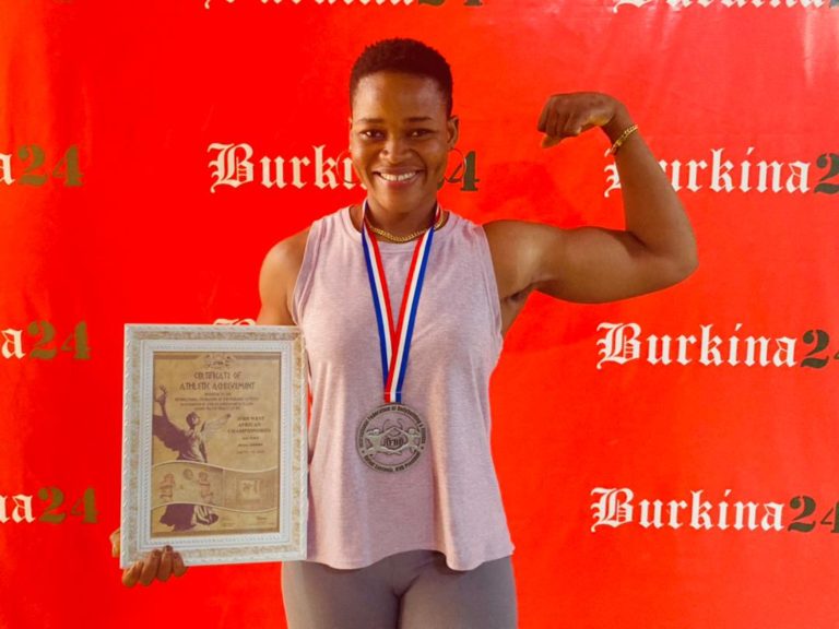 "Certains te félicitent, d'autres te critiquent" (Safoura Compaoré ...