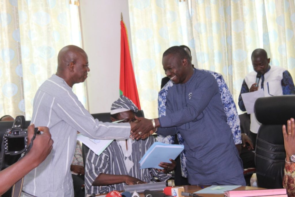 Boubakar Savadogo tient officiellement les rênes du ministère des ...