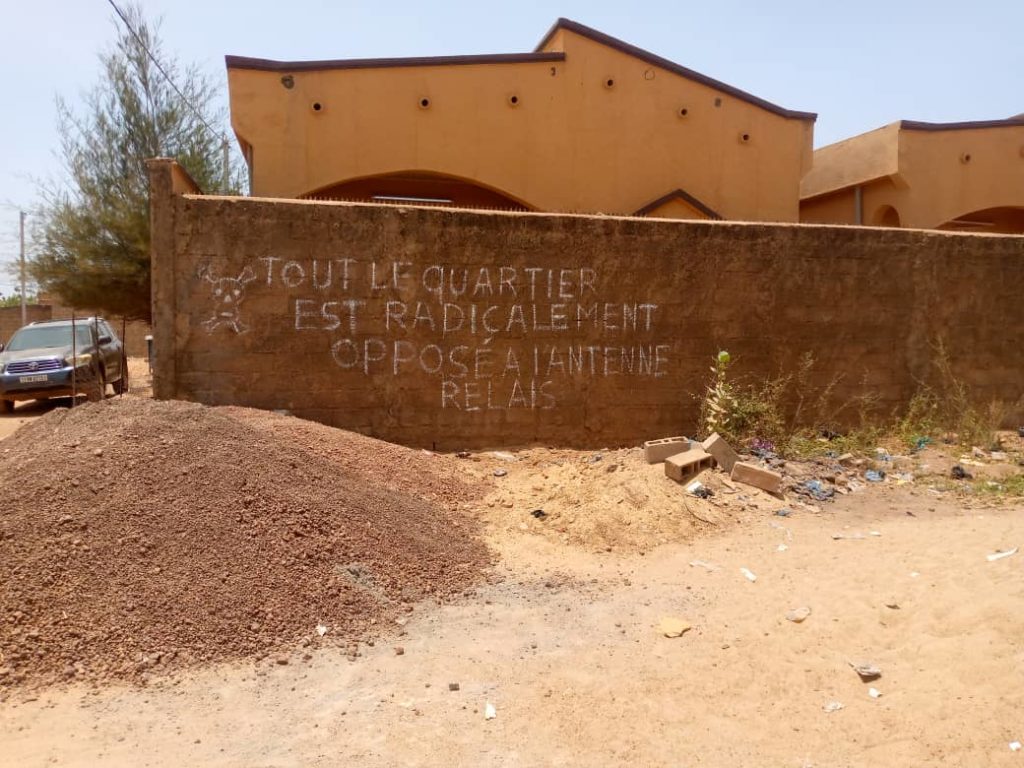 Ouagadougou : Une supposée implantation d’un pylône sur une parcelle à ...