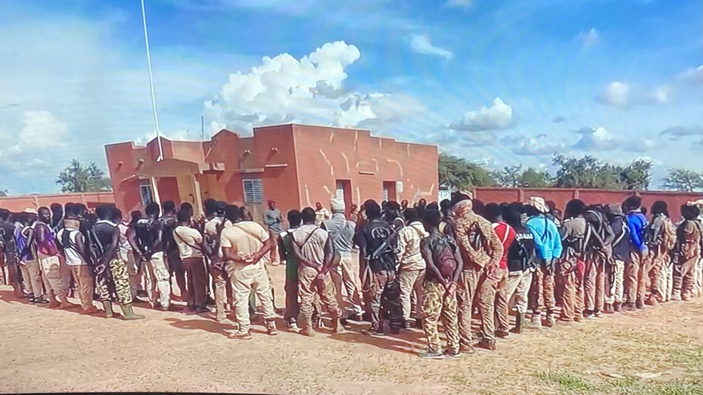 Burkina Faso : Le détachement militaire de Solé reçoit les ...