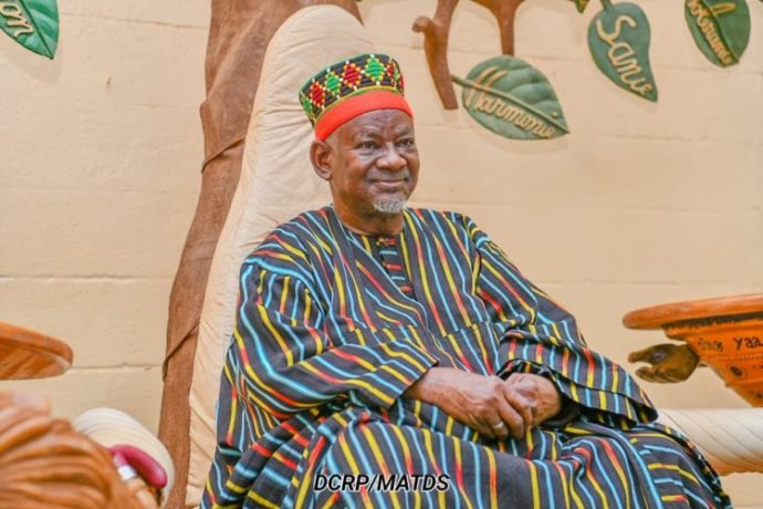 Le Ministre Émile ZERBO présente ses civilités au Mogho Naaba Baongho
