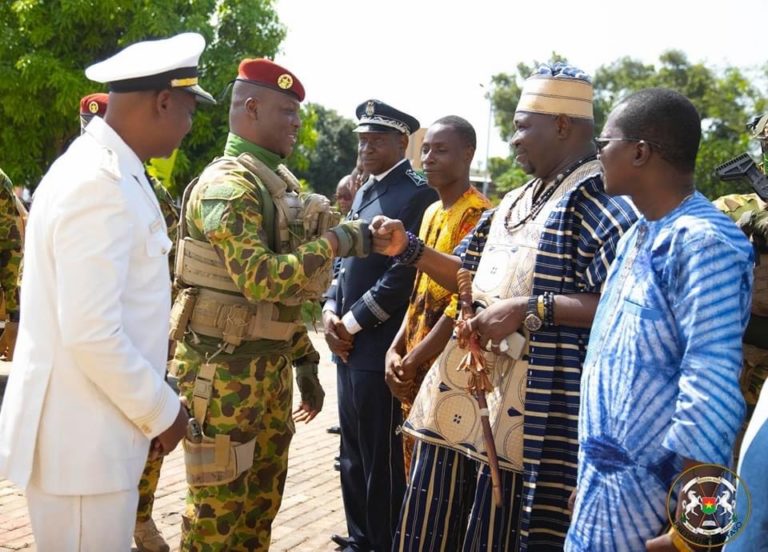 Pose de la première pierre du CHR universitaire de Gaoua : Le Président ...