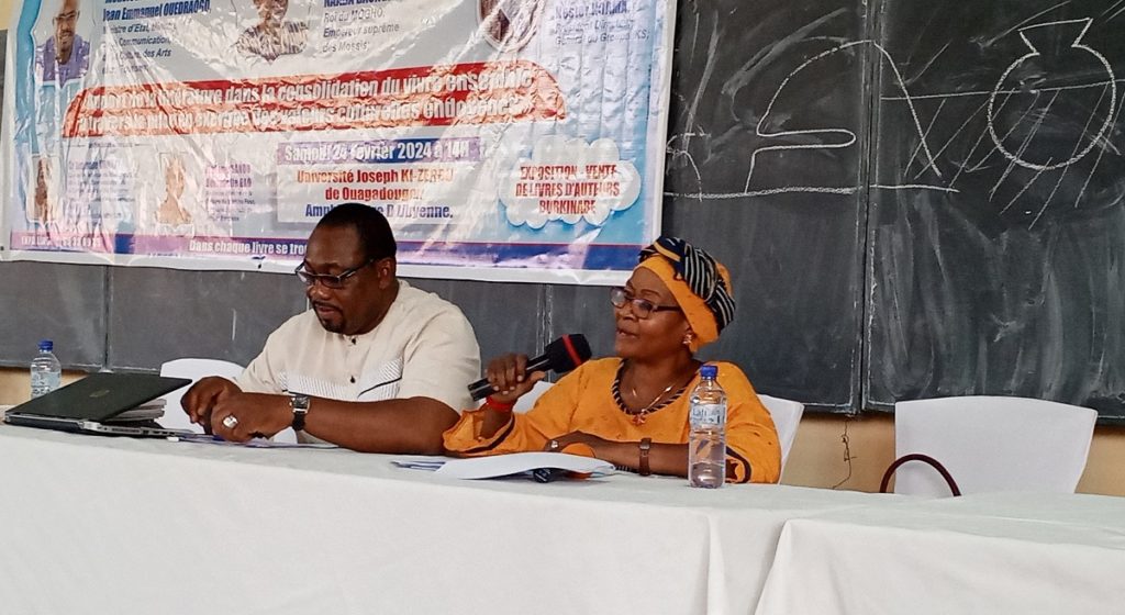 Promotion de la cohésion sociale à travers le livre : Un panel ...