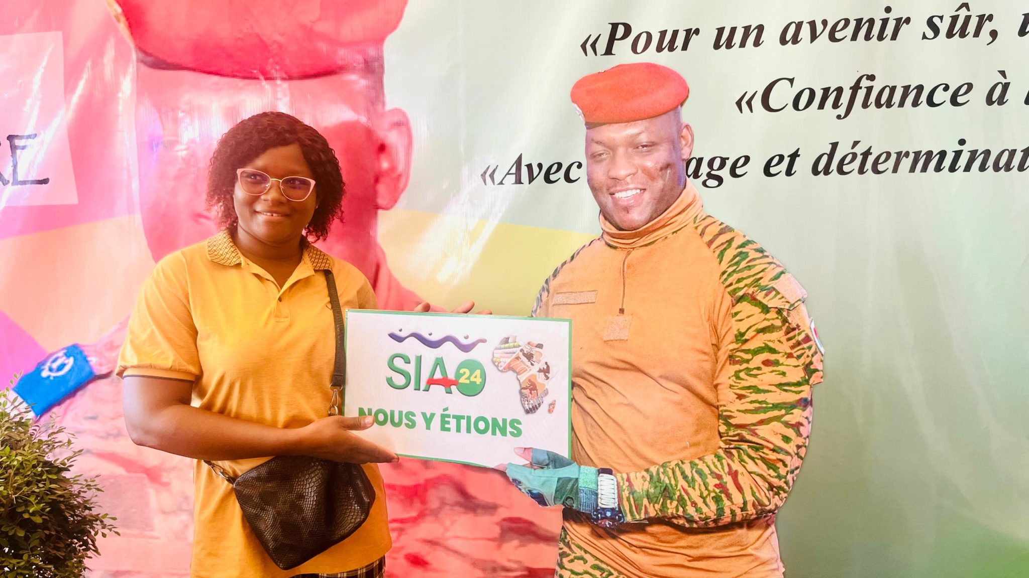 SIAO 2024 : Un poster pour prendre une photo avec le Capitaine Ibrahim ...