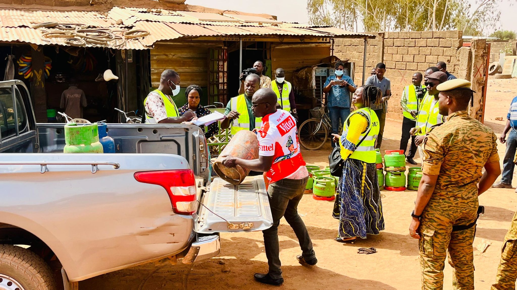 La Brigade Mobile de Contrôle Économique et de la Répression des ...