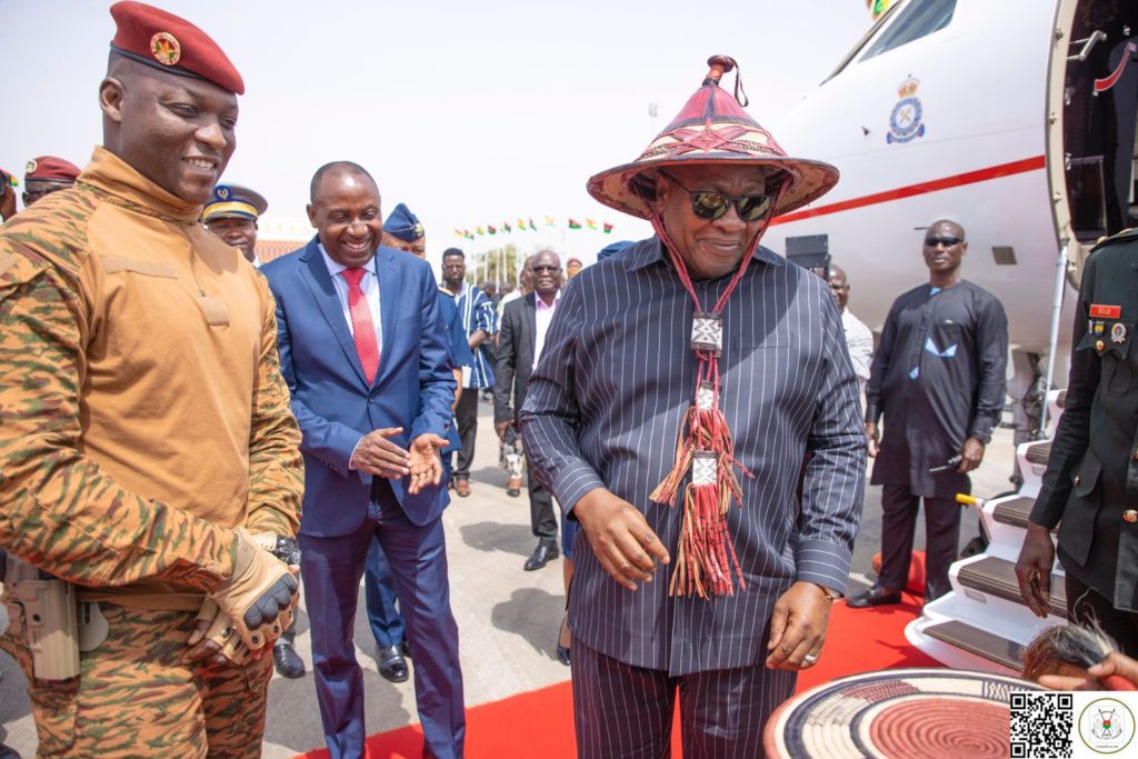 Coopération Burkina Faso-République du Ghana : John Dramani MAHAMA en ...