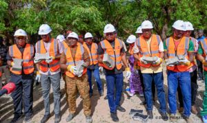 Initiative présidentielle « Faso Mêbo » : Les membres du Gouvernement apportent 150 tonnes de ciment