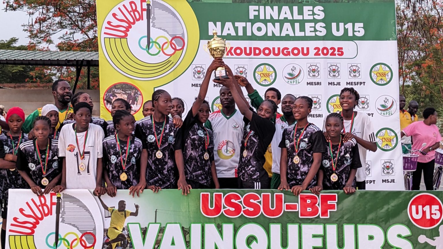 USSU-BF 2025 : Les Hauts-Bassins s’illustrent en handball, le Centre ...