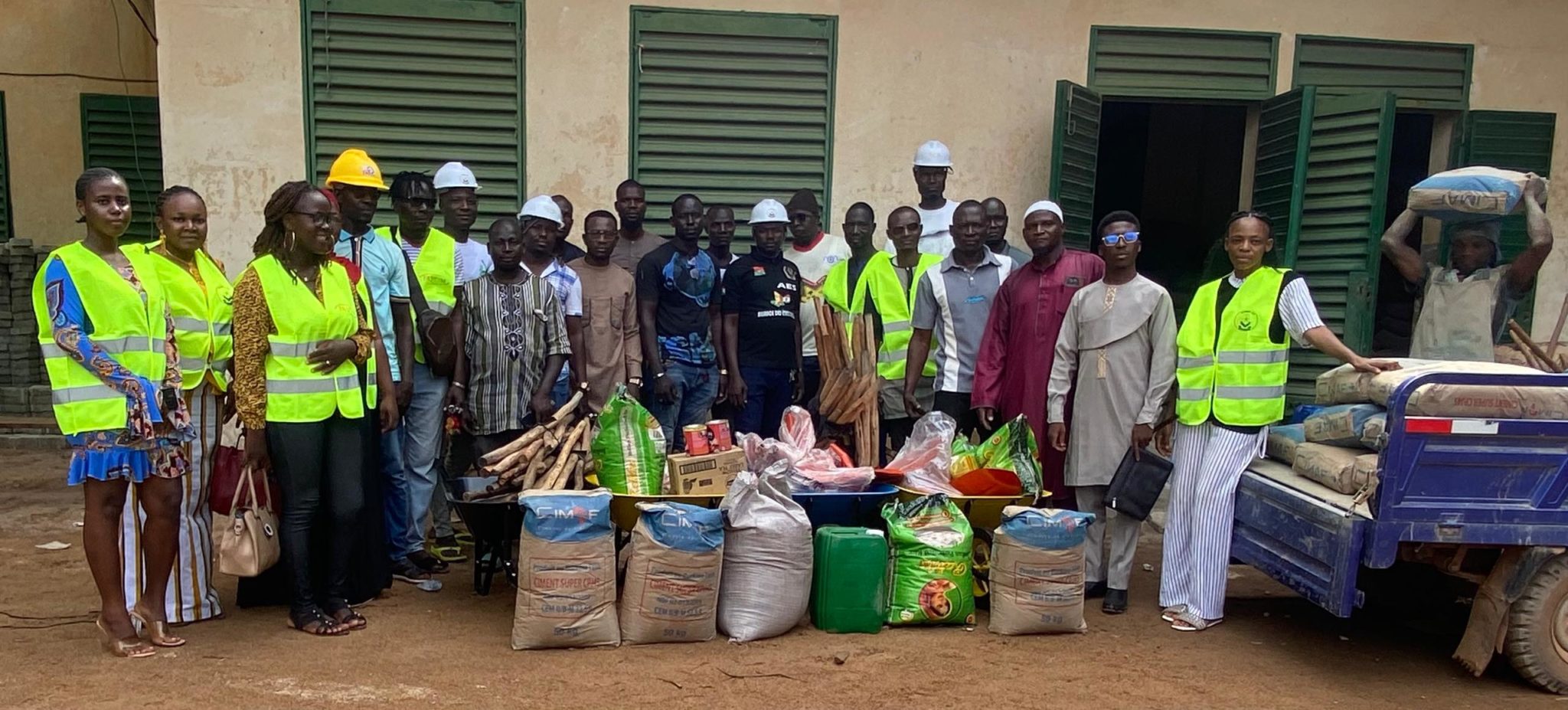 Faso Mêbo : Un coup de main de Faso Nekré TV pour la reconstruction ...