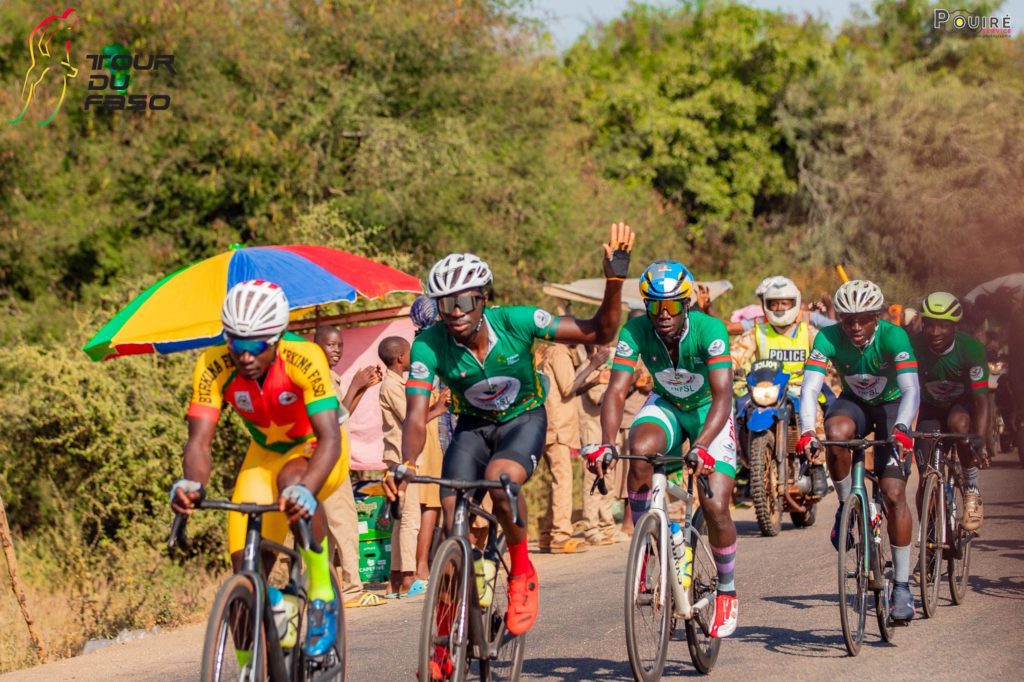 Tour du Faso 2025 : Après 6 étapes, le maillot jaune reste au Burkina ...