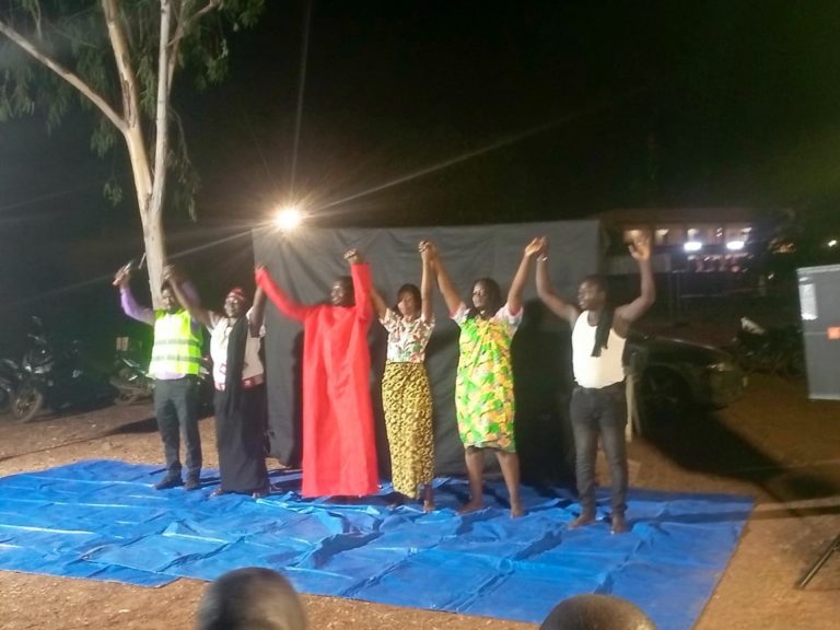« Et si la chaîne du mal s’arrêtait » : Un théâtre forum pour rompre la ...