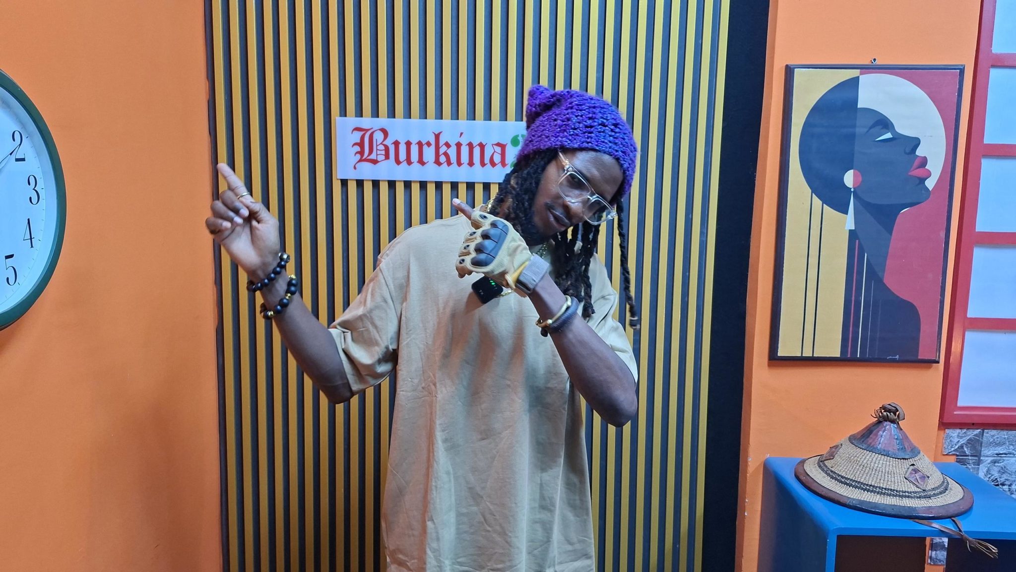 Joodal : La voix burkinabè qui bouscule actuellement les codes avec ...