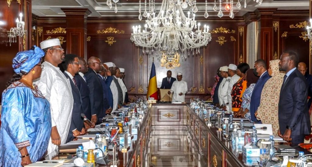 Tchad : Nouveau gouvernement, 8 entrants et 7 départs dans l’équipe de ...